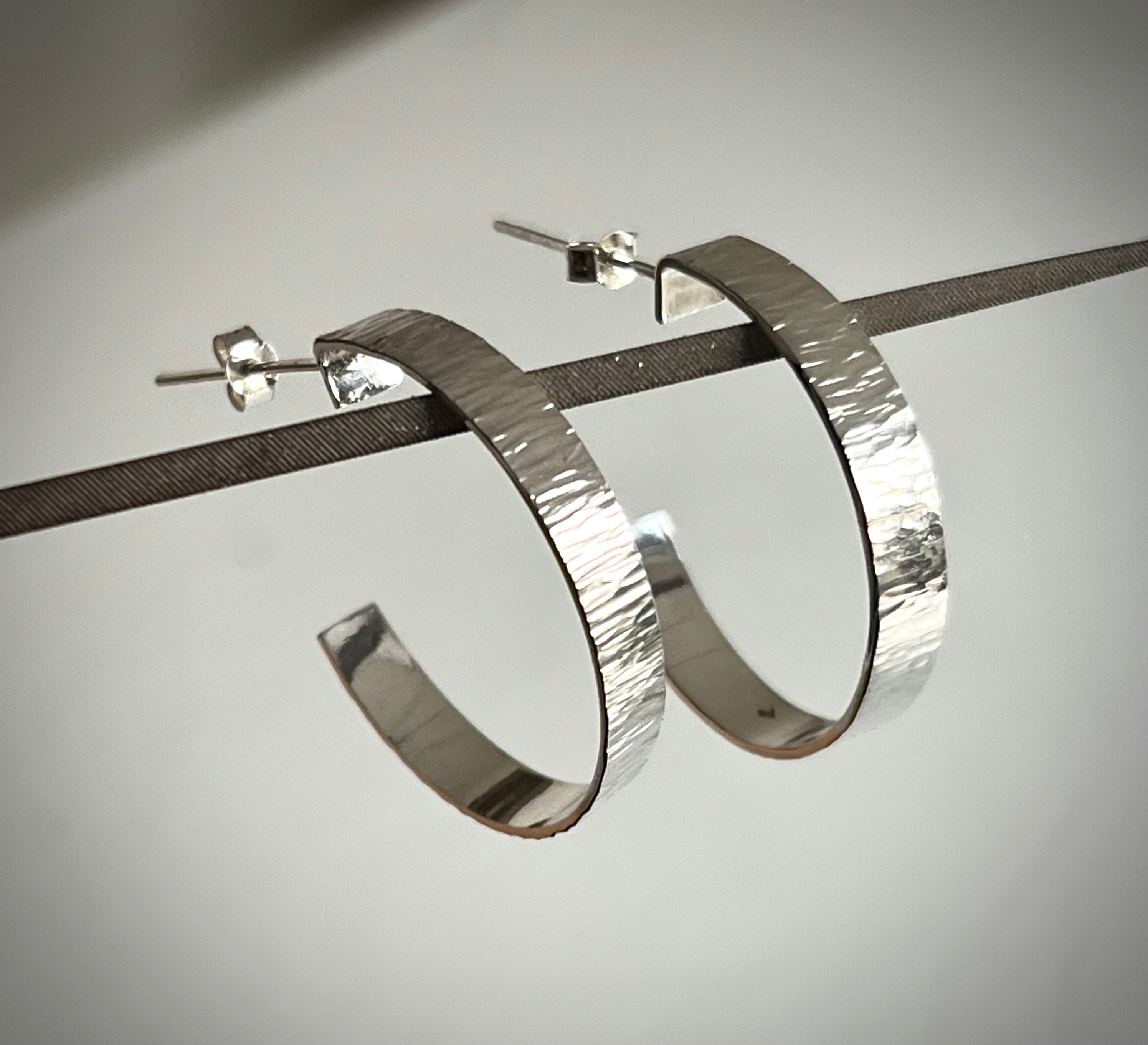 Struck Collection – Thomas Jewellery